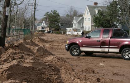 Superstorm Sandy Hits Connecticut and East Coast - Colin Andrews