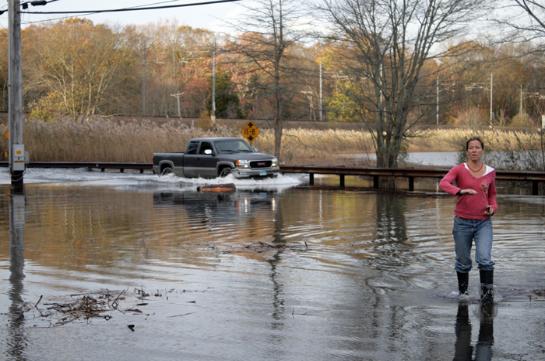 Superstorm Sandy Hits Connecticut and East Coast - Colin Andrews